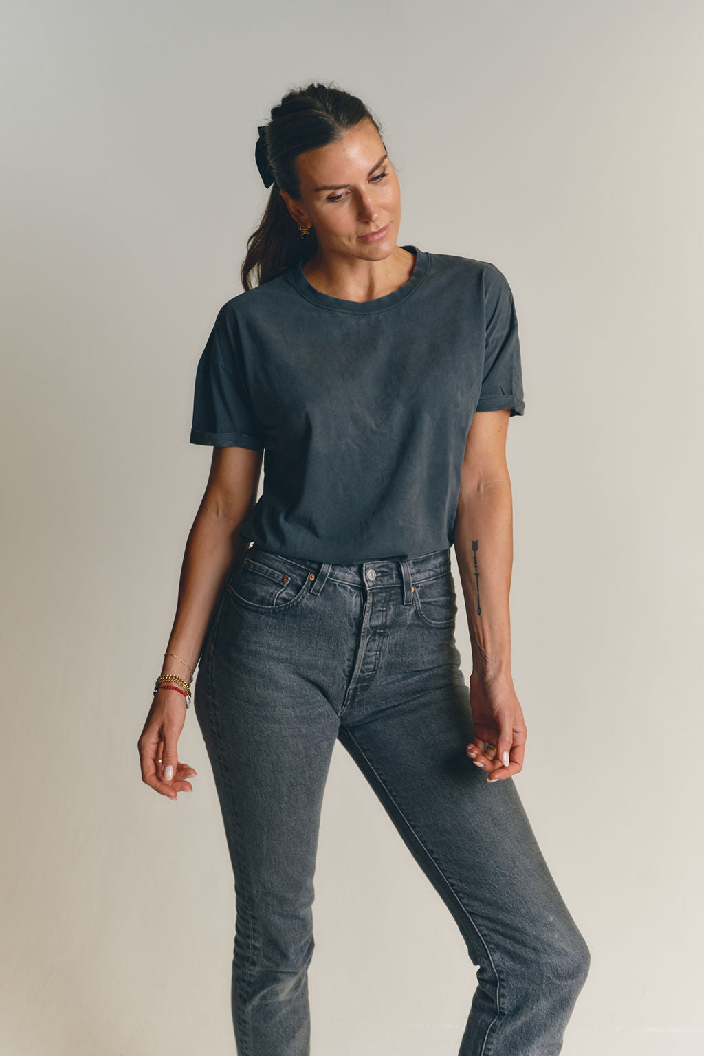 BOYFRIEND TEE IN WASHED BLACK – T Store